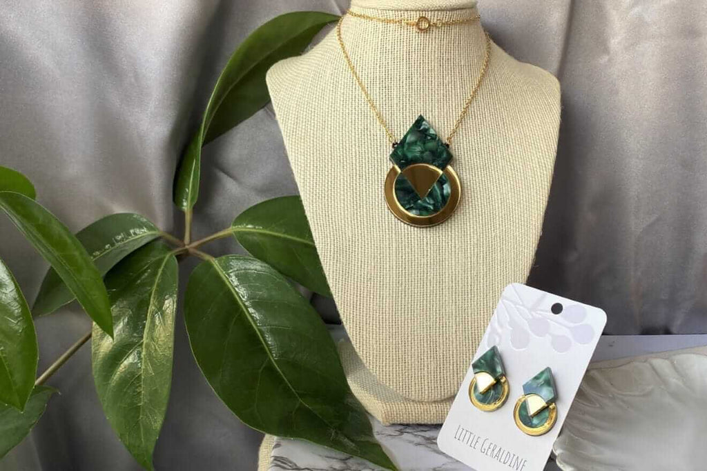 Inverted Necklace – Little Geraldine